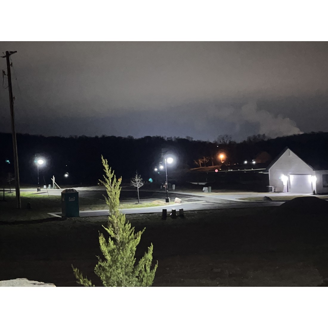 Model SL15 - Solar powered LED street light with pole