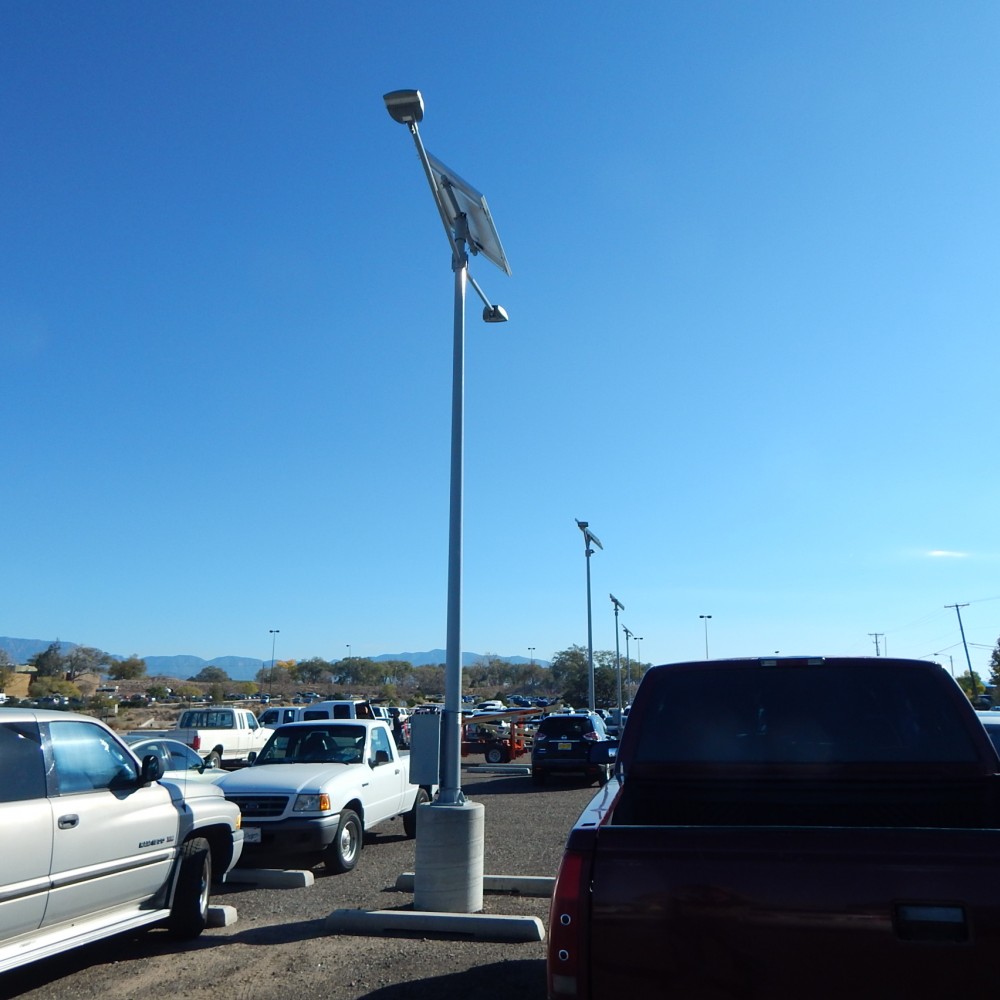 Solar powered LED parking lot light. Complete, high power, commercial ...