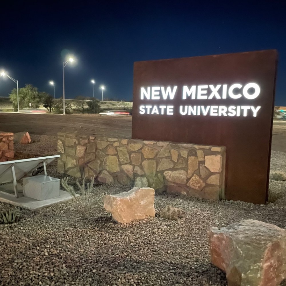 FL40 Solar LED Sign Light System (1-8 Fixtures)