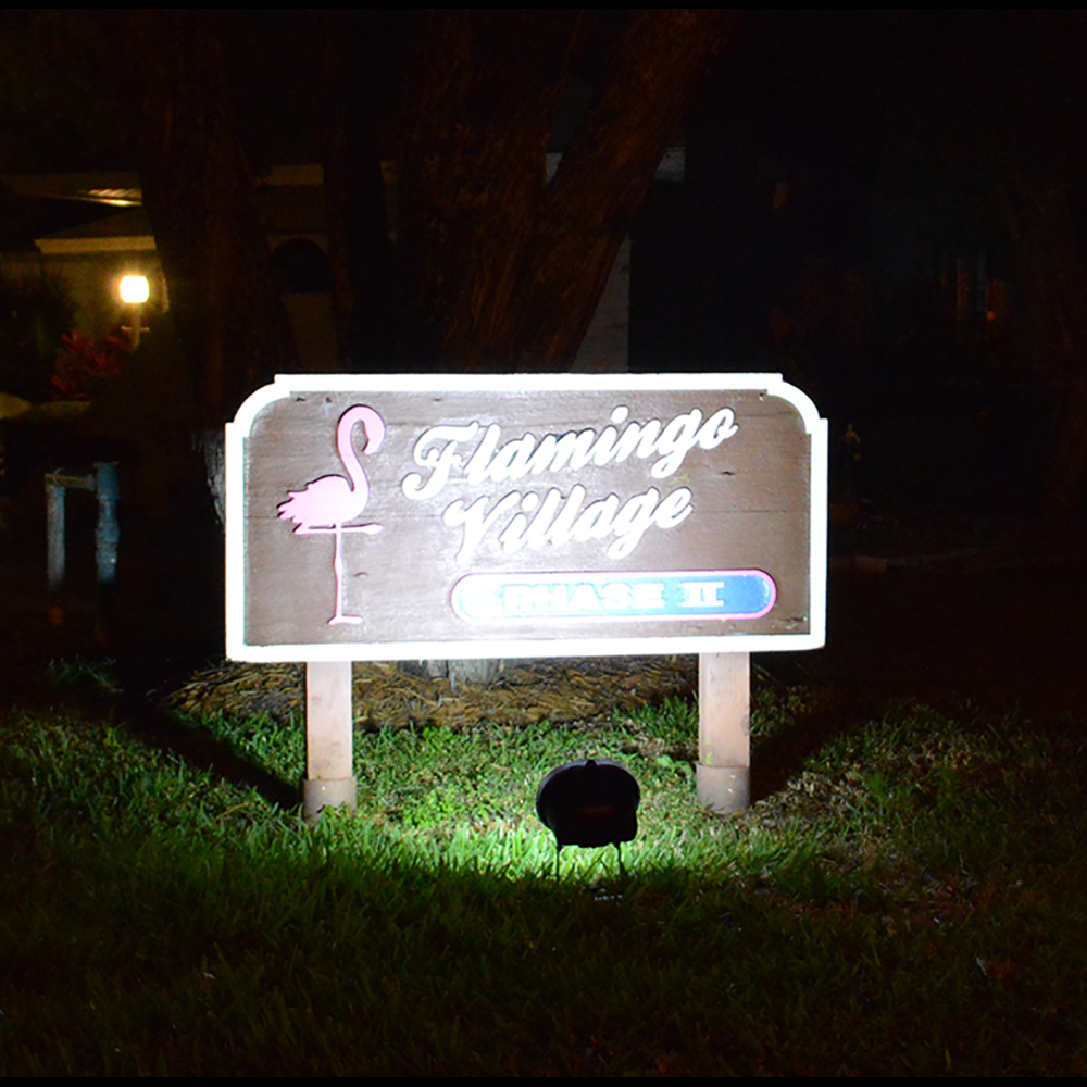 FL06 Solar Sign Light. Complete kit with choice of solar panel power.