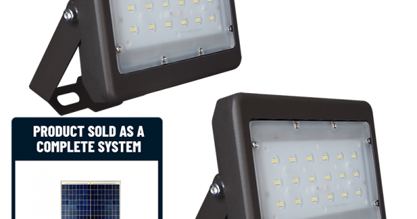 Solar powered sign light system for outdoor signage